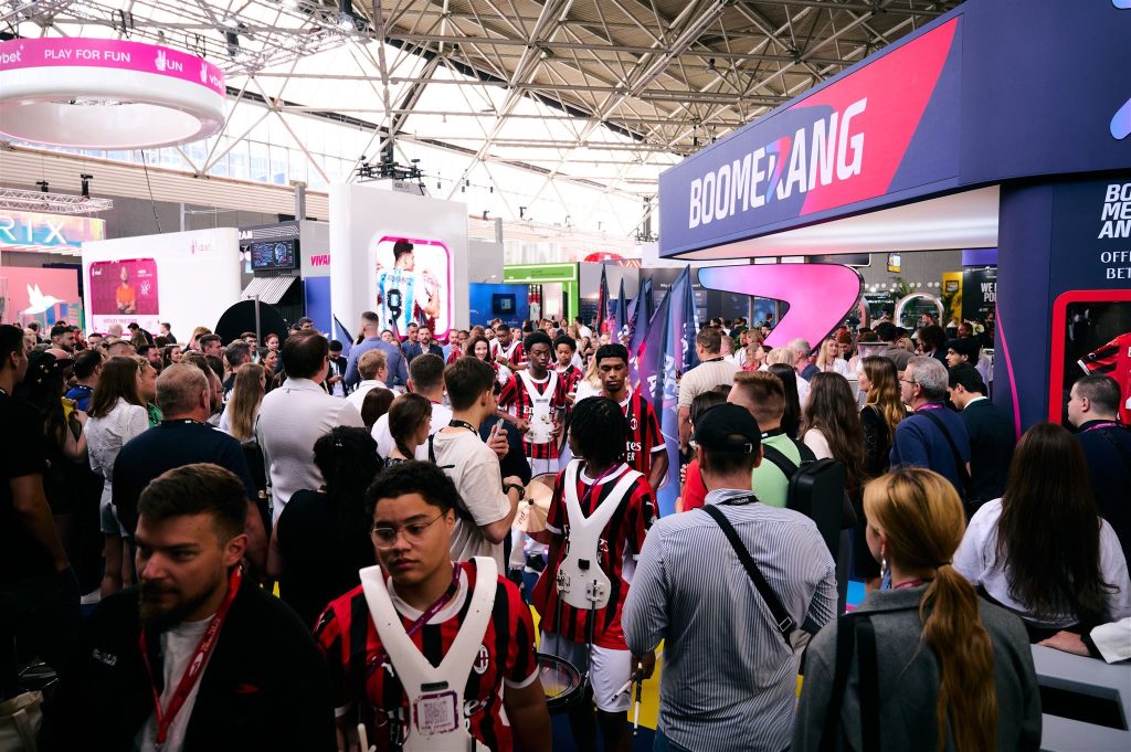 iGB LIVE 2024 attendance rises 35% - Casino International